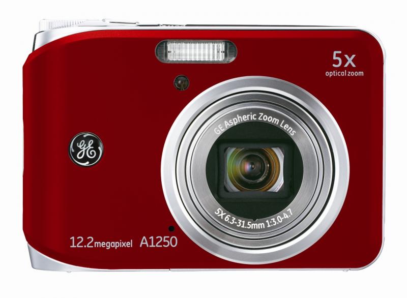 GE A1250 12.2 megapixel digital camera, 5X Optical zoom, Panorama (Red)