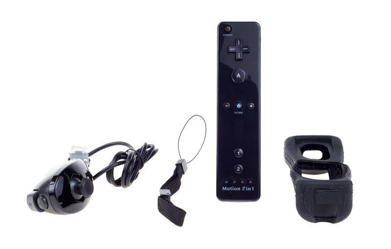 Black Nintendo Wii Remote Control Motion Plus Bundle with Nunchuk ...